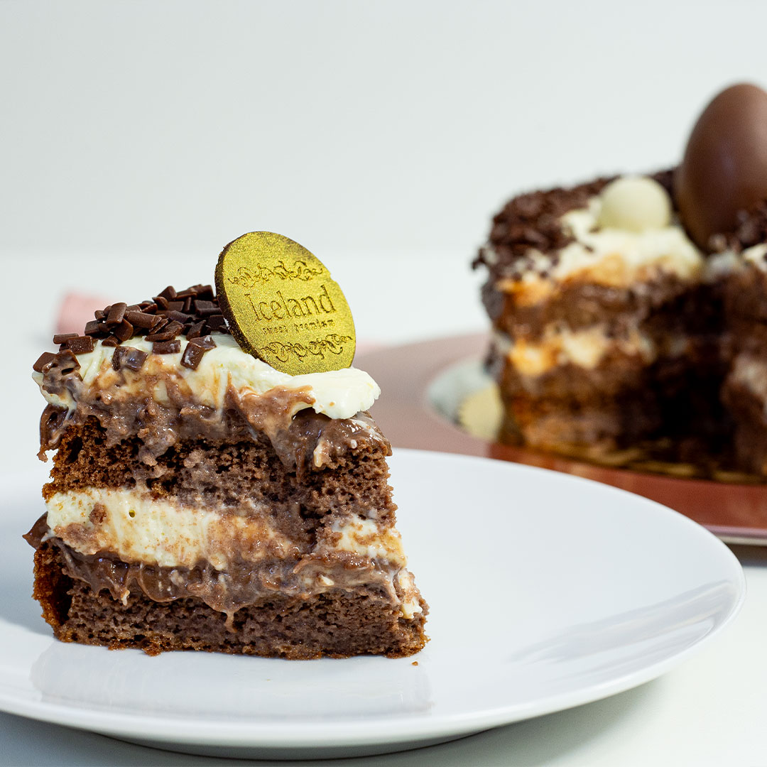 Bolo Kinder Ovo – CONFEITARIA ICELAND